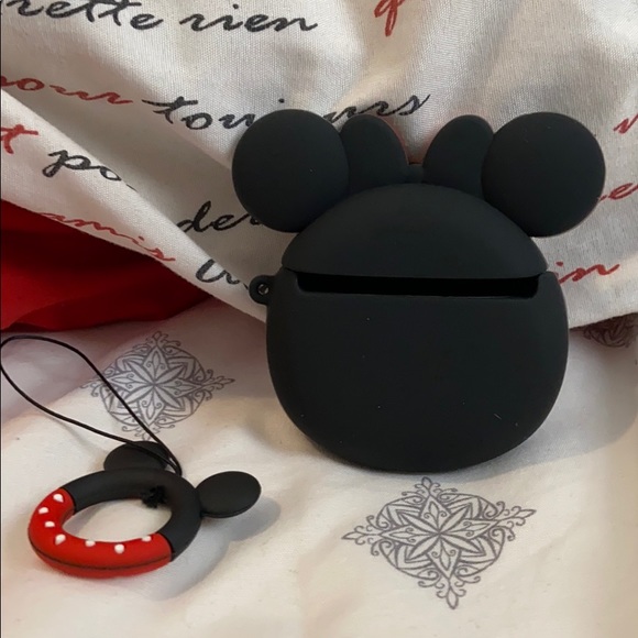 Accessories | Minnie Mouse Face Airpod Case | Poshmark